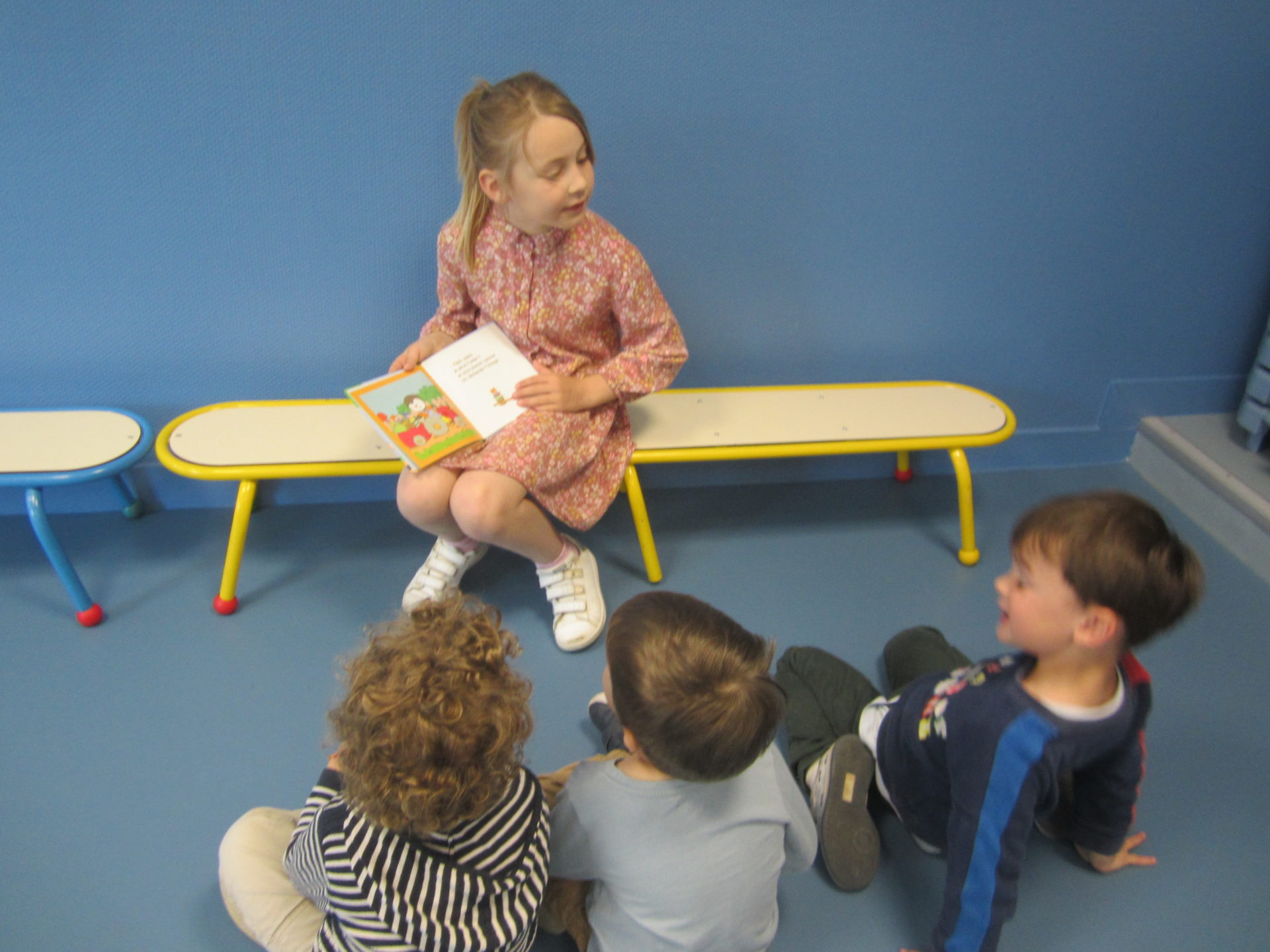 Atelier lecture les CE1 lisent pour les TPS-PS – Ecole Sainte Famille ...