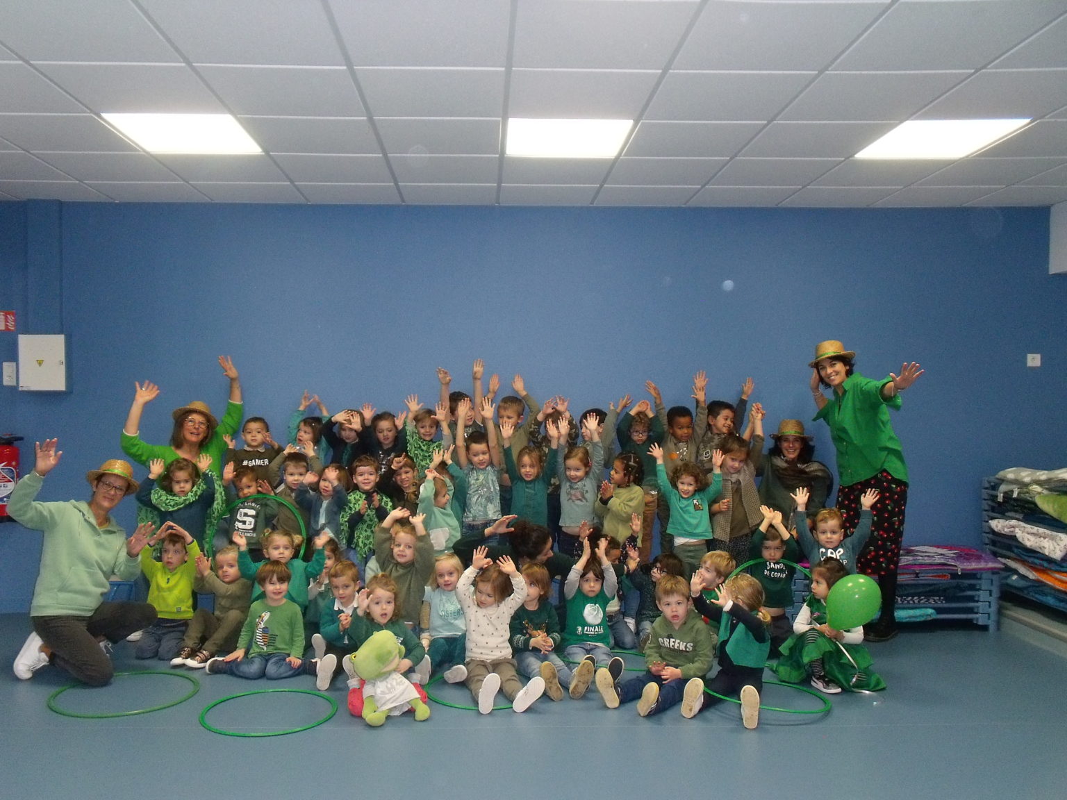 LA SEMAINE DES COULEURS DANS LES CLASSES DE PS DE DELPHINE ET PS/MS DE ...